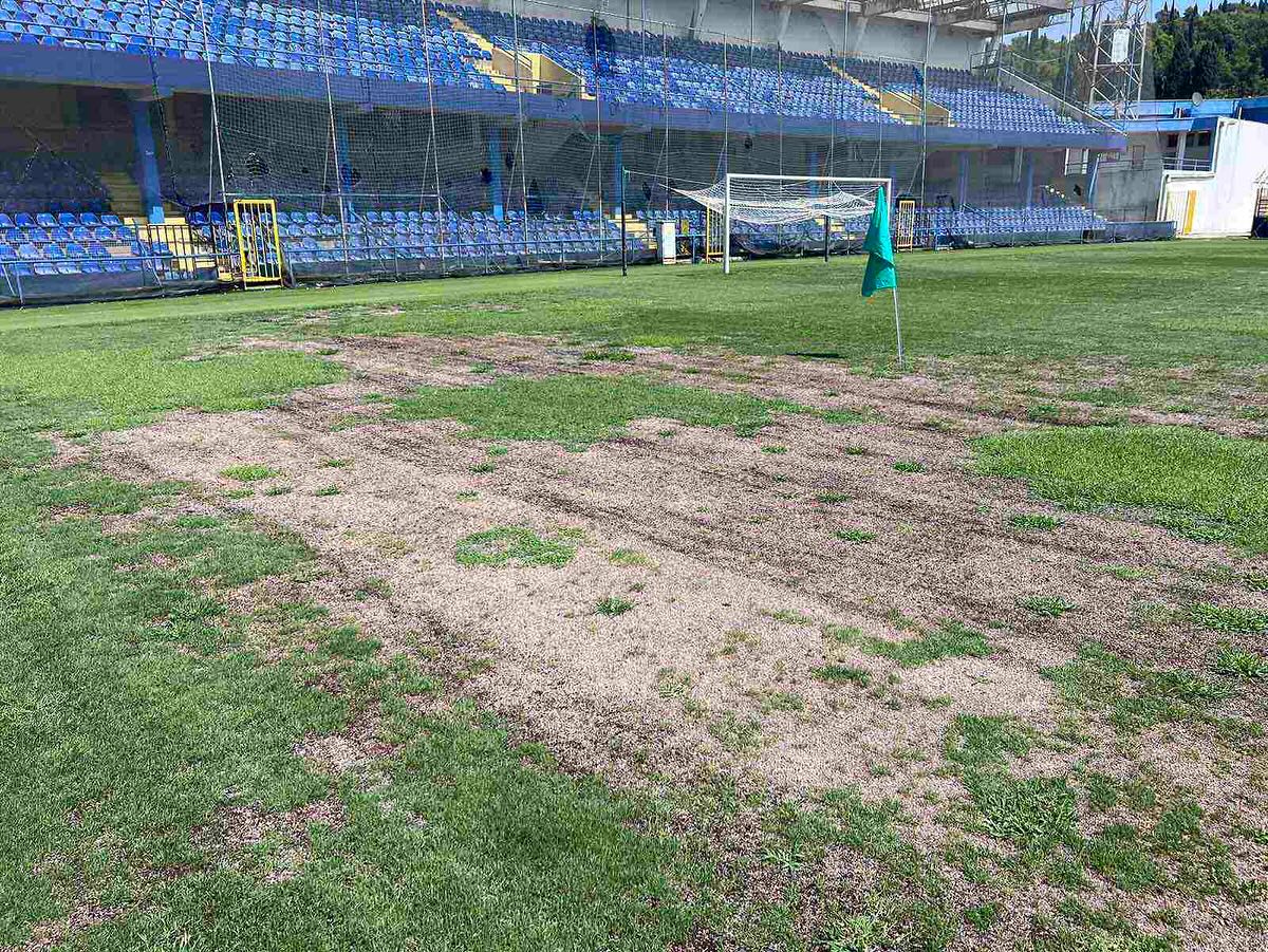Njiva ili stadion? Budućnost i Sutjeska igraju na DG Areni! (VIDEO ...