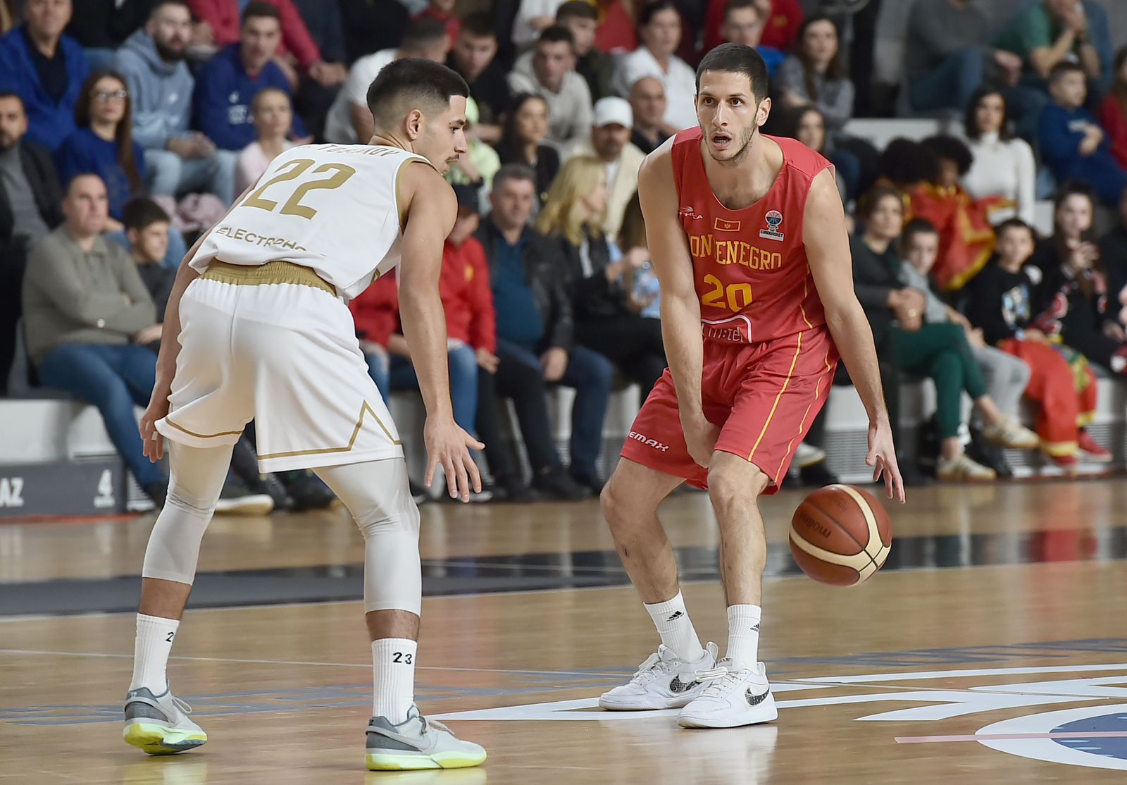 Dominacija u skoku i siguran trijumf: Crna Gora deklasirala Bugare u ...